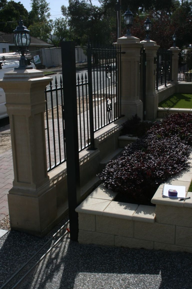 driveway-gate-slid-back-into-a-custom-built-recess - GATE AUTOMATION ...