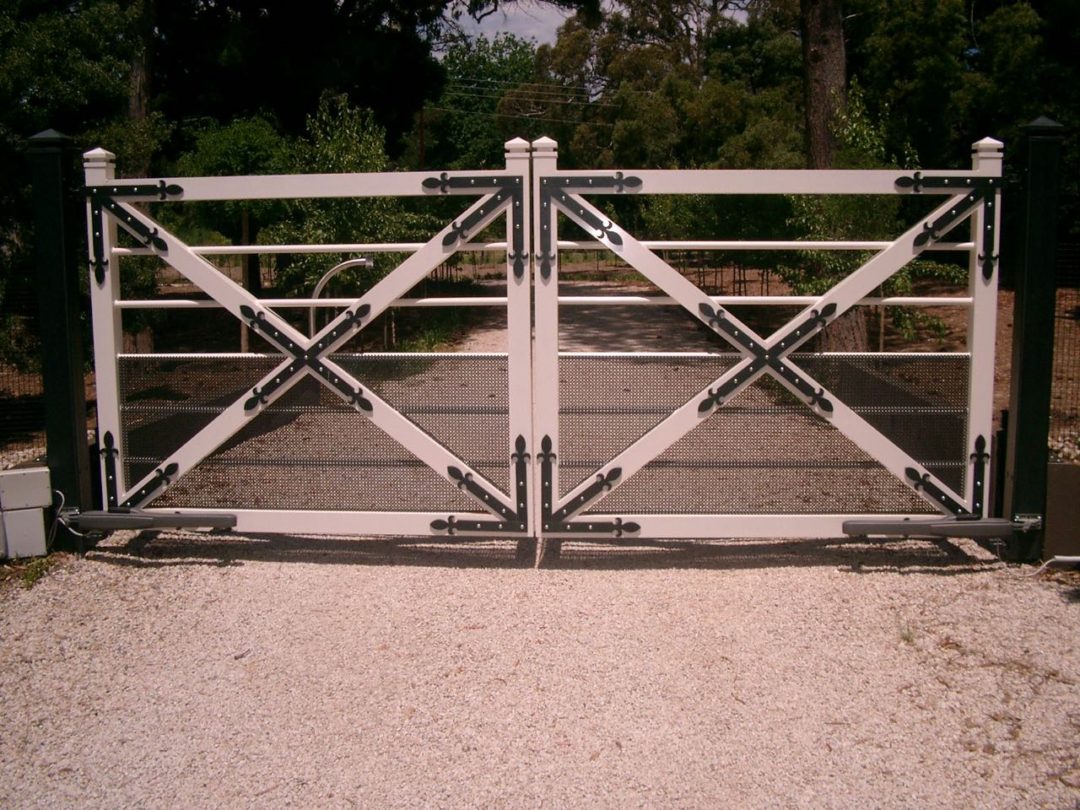 farmhouse-design-double-driveway-automated-steel-gate-featuring-black ...